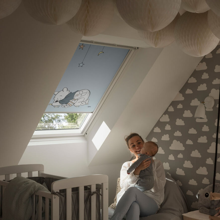 VELUX Dachfenster Rollos  perfekter Sichtschutz  JalouCity